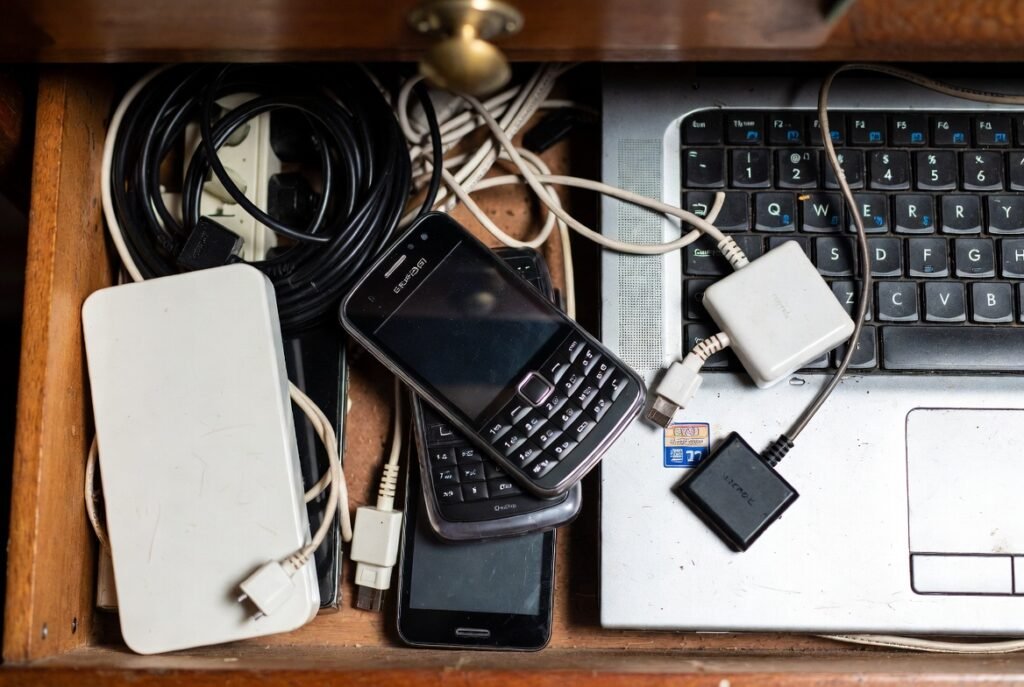 9 Signs Inside Your Home That Point to Major Money Issues – Jean-Paul D ...